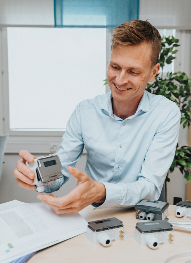 Renewed DPI differential pressure switch » HK Instruments - User-friendly measuring devices